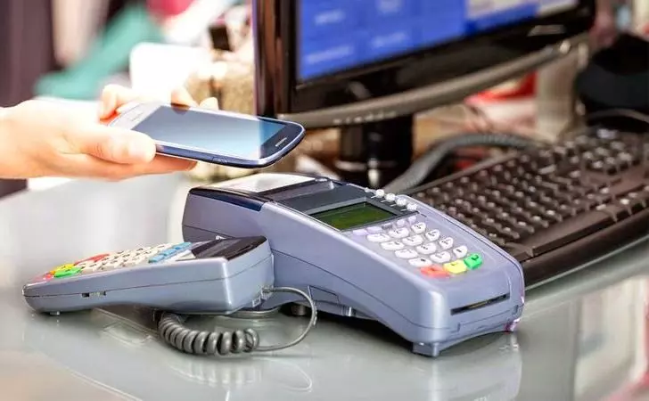 Продавець POS-машин попереджає про можливу несправність платіжної картки в ресторанах