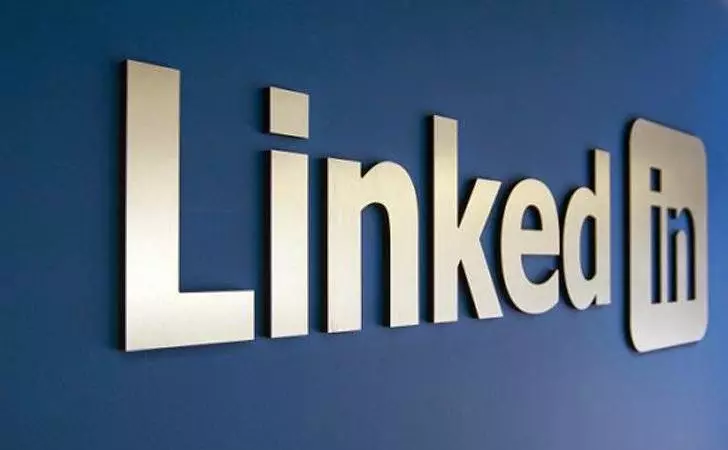 LinkedIn повишава сигурността с нови инструменти за предупреждение за сесии и контрол на поверителността