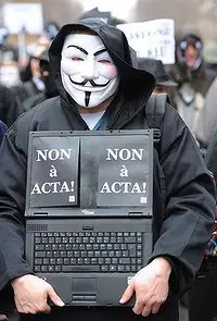 20 ea lilemo li Anonymous Hacker o tšoeroe ke Mapolesa a Bulgaria