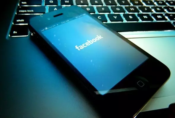 Kredansyèl Facebook ou an risk sou Android - iOS aparèy jailbroken