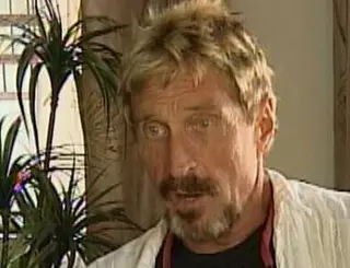 John McAfee voampanga ho namono olona, karohin'ny polisy Belize