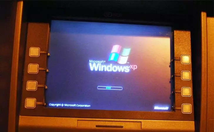 ธนาคารต้องจ่ายเงินให้ Microsoft หลายล้านดอลลาร์เพื่อขยายการสนับสนุน Windows XP